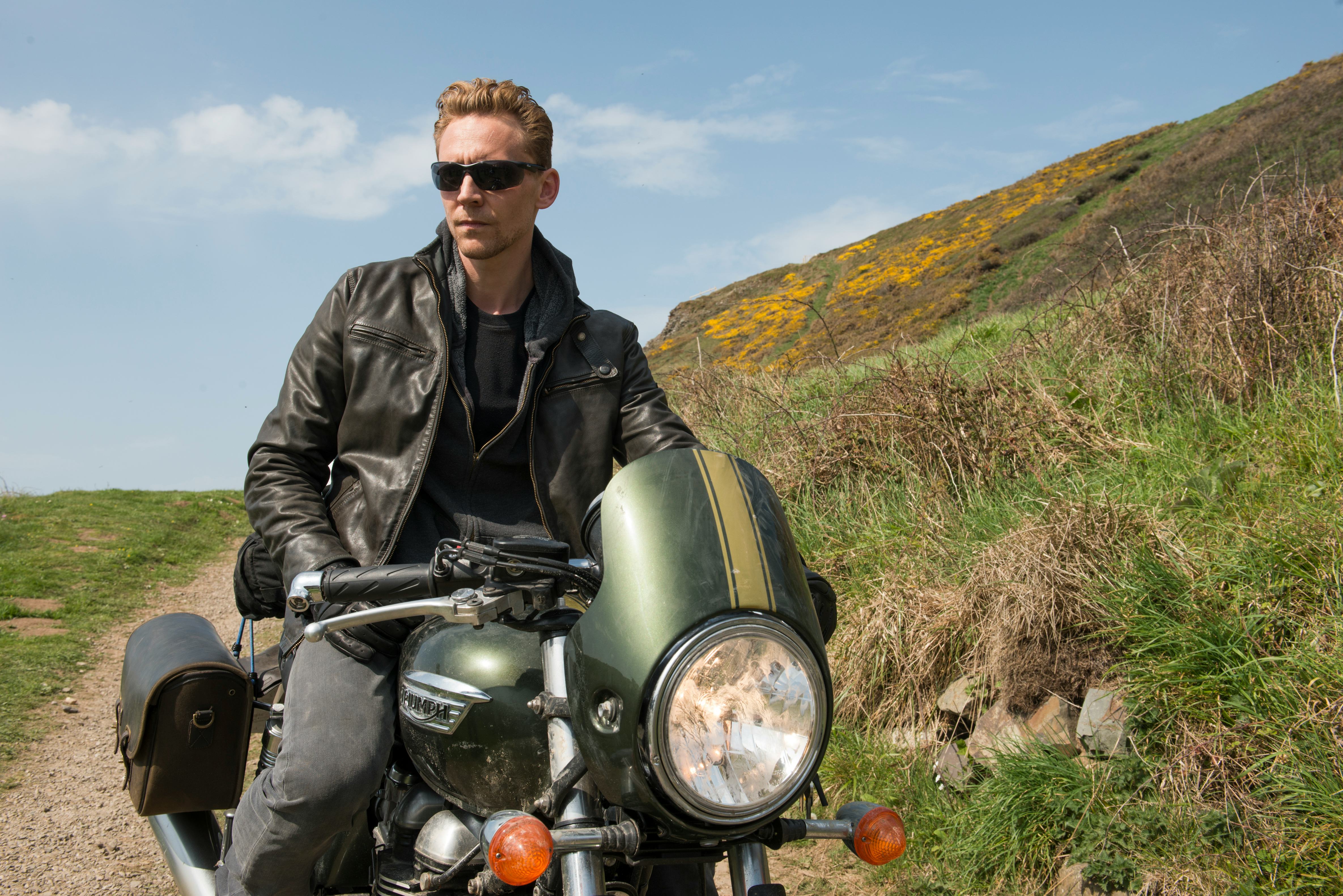 Who Is The Real Jonathan Pine? Tom Hiddleston's 'Night Manager ...