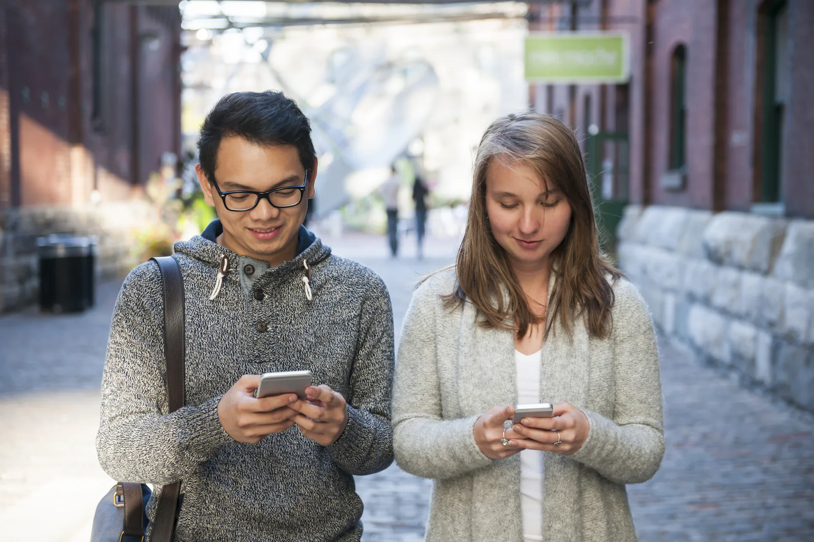This Dating App Makes "Pokemon Go" First Dates A Lot Easier