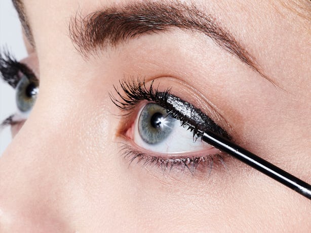 Metallic Makeup Is The Easiest Fall 2016 Trend For Lazy Girls To Pull ...