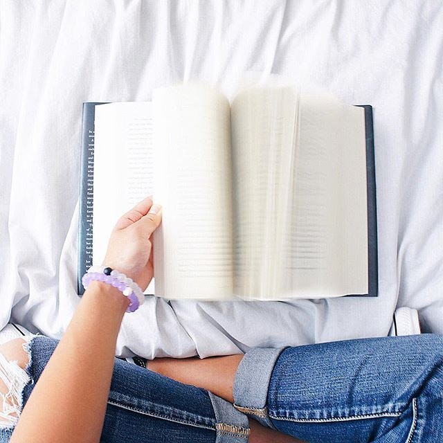 15 Weird Things You Do While Reading That Are Actually Totally Normal