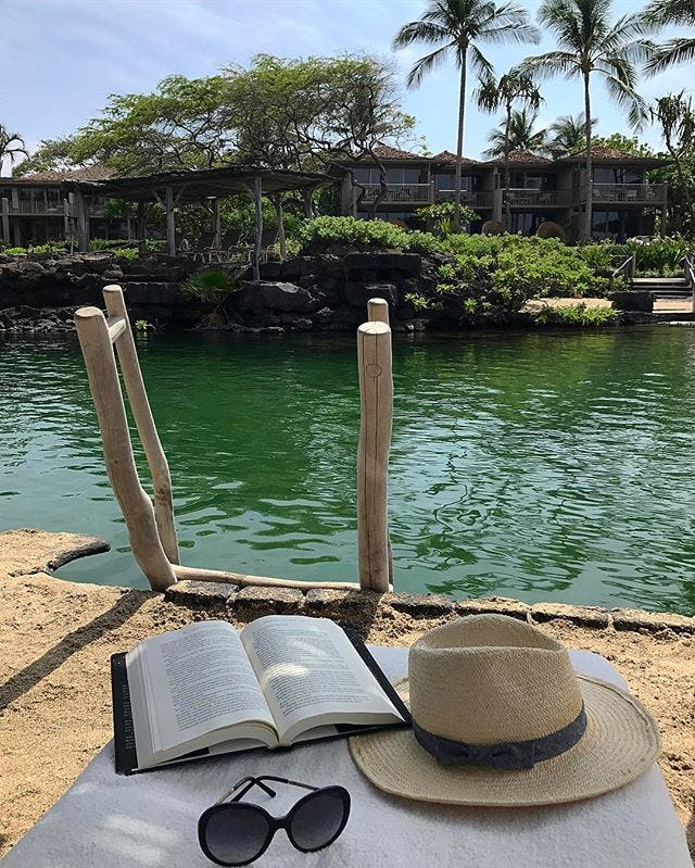 6 Hacks For Reading On The Beach, Because There's Nothing Worse Than A ...