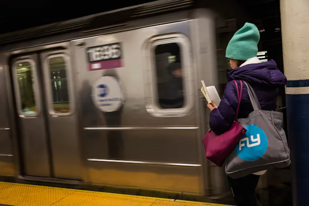 Uli Beutter Cohen of 'Subway Book Review' Talks Going Subterranean for ...