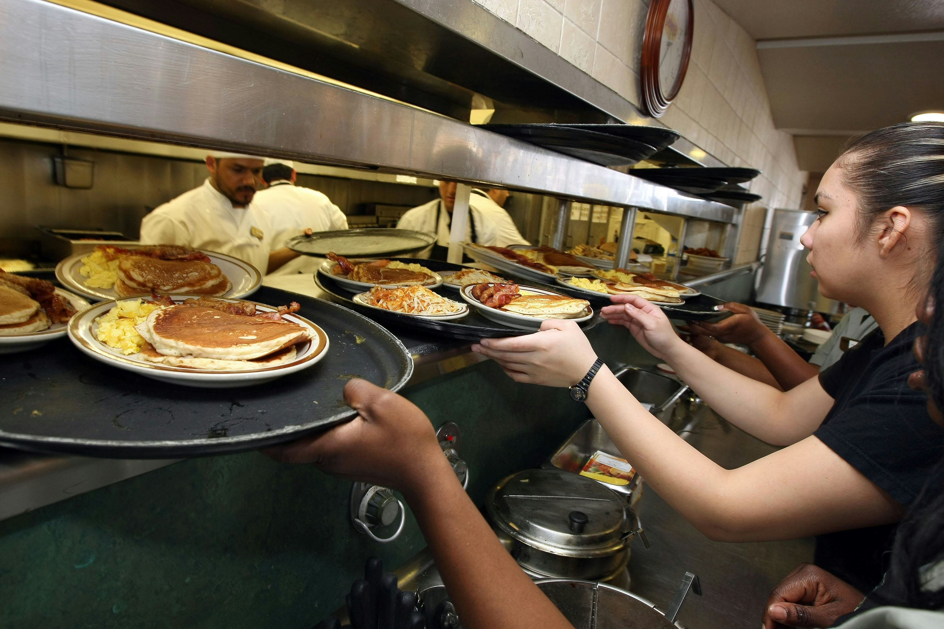 The 17 Best Late-Night College Eateries For Food You (Maybe) Won't ...