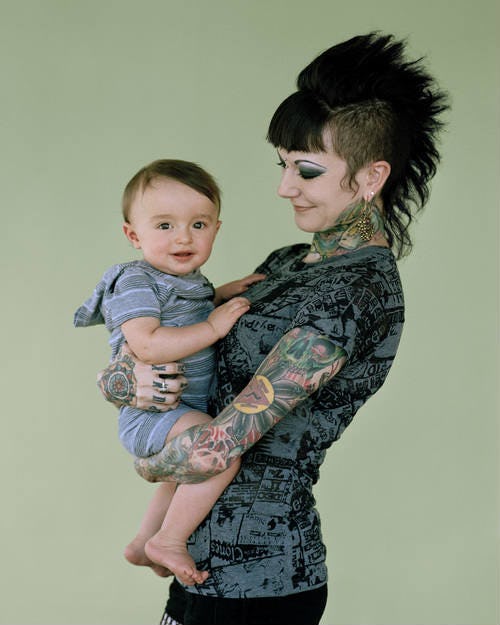 Photographer Captures Modern Moms And Fights Against Outdated Stereotypes