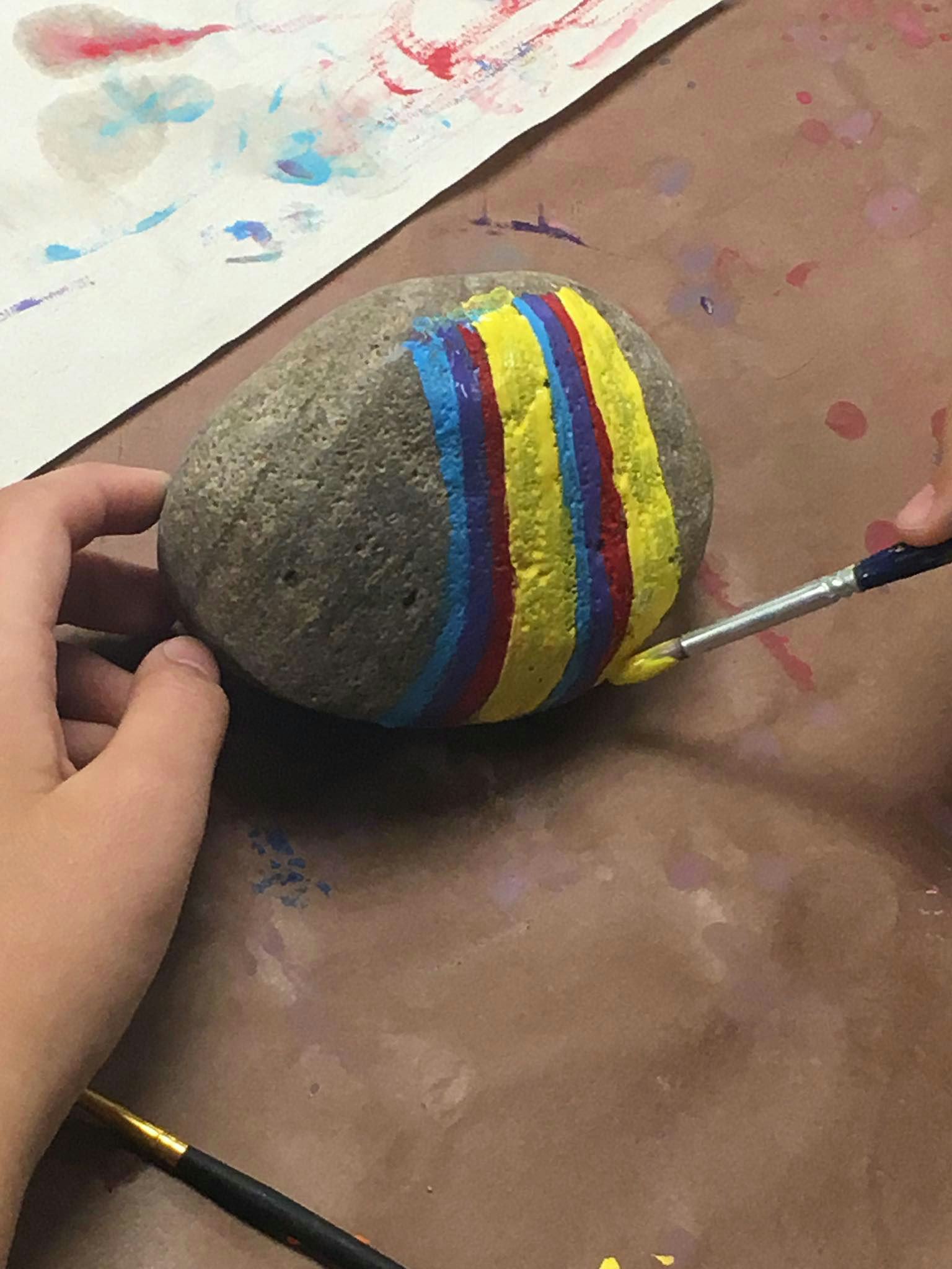 Every Single Student Paints One Rock For The Coolest Elementary Art ...