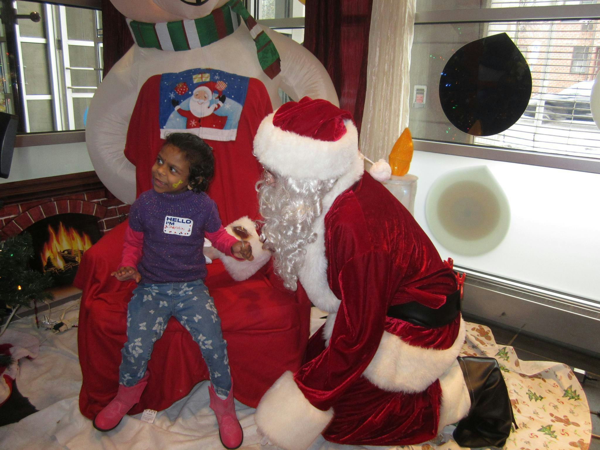 This Man With Autism Is Offering Kids Sensory-Friendly Santa Visits