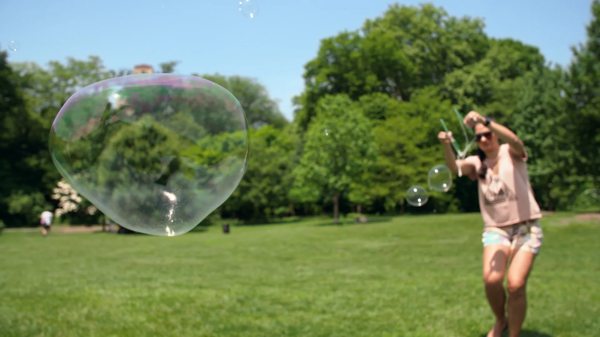 How to Make Giant Bubbles and Be Your Kid’s Hero