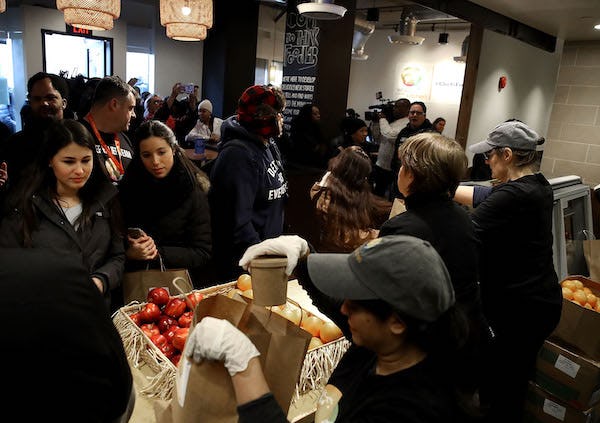 Federal Employees Are Using Food Banks To Feed Their Families During ...