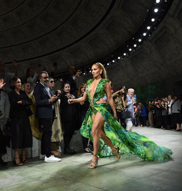 JLo Wears An ICONIC Green Dress Again At Milan Fashion Week