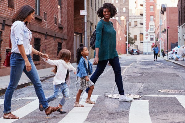 Indigenous Mothers Help Raise Each Others’ Kids, And It Sounds Amazing