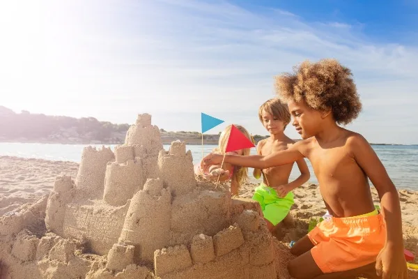 Suns Out, Buns Out: Hacks For Your Ultimate Beach Vacation Packing List