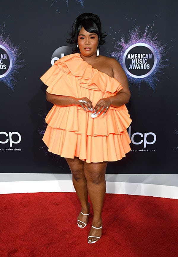 Lizzo’s Tiny Bag AMA Look Is A Definite Mood