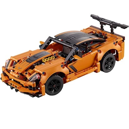 The Best LEGO Technic Sets For Your Tiny (And Not-So-Tiny) Engineers