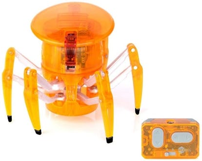 8 Best Remote Control Spiders For Kids— Watch Them Run Around And Climb ...