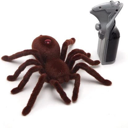 8 Best Remote Control Spiders For Kids— Watch Them Run Around And Climb ...