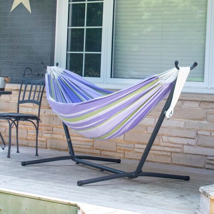 8 Best Hammocks To Turn The Backyard Into Your Fave Vacation Spot (Sort Of)