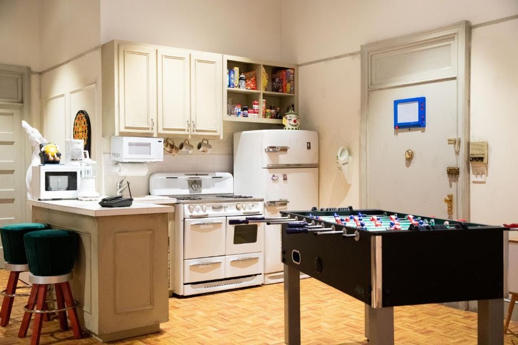 You Can Spend The Night In The Iconic ‘Friends’ Apartment