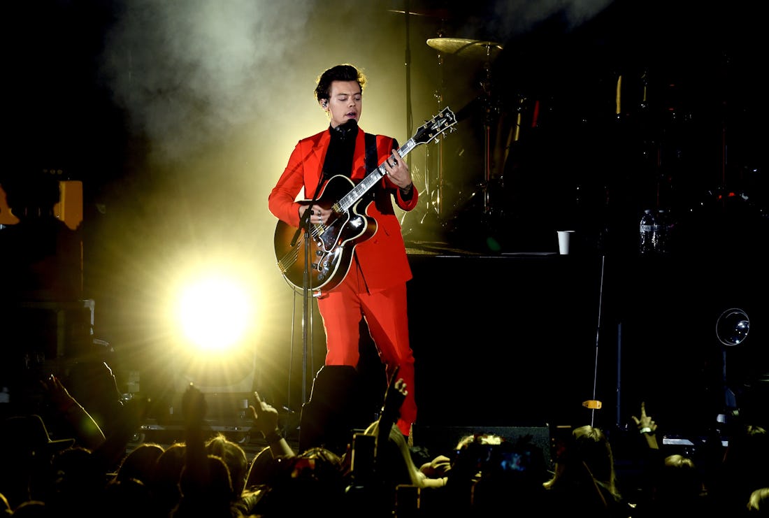 Harry Styles Is Performing At The 2017 Victoria’s Secret Fashion Show ...