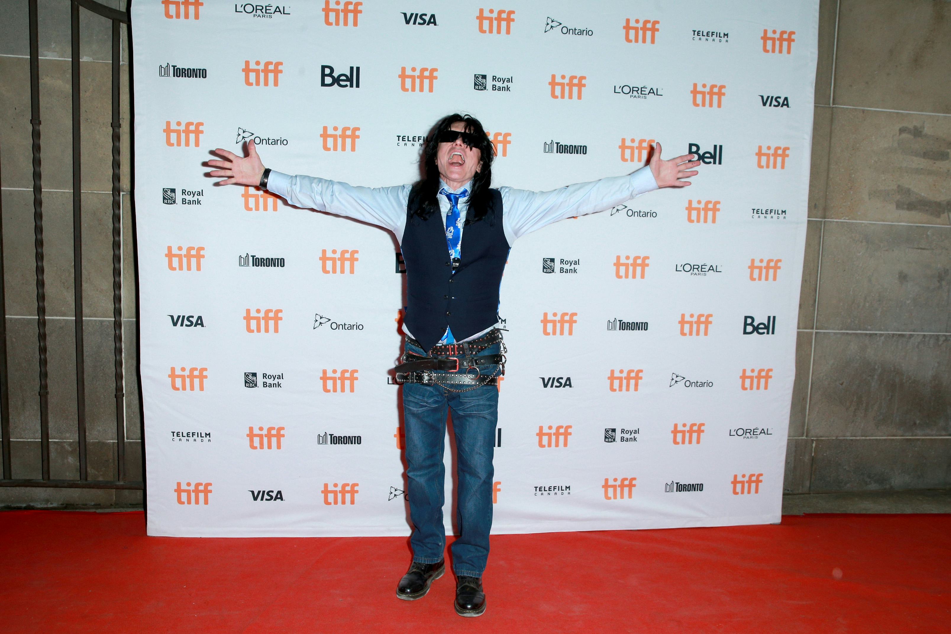 How Accurate Is 'The Disaster Artist?' The Story Behind 'The Room' Is ...