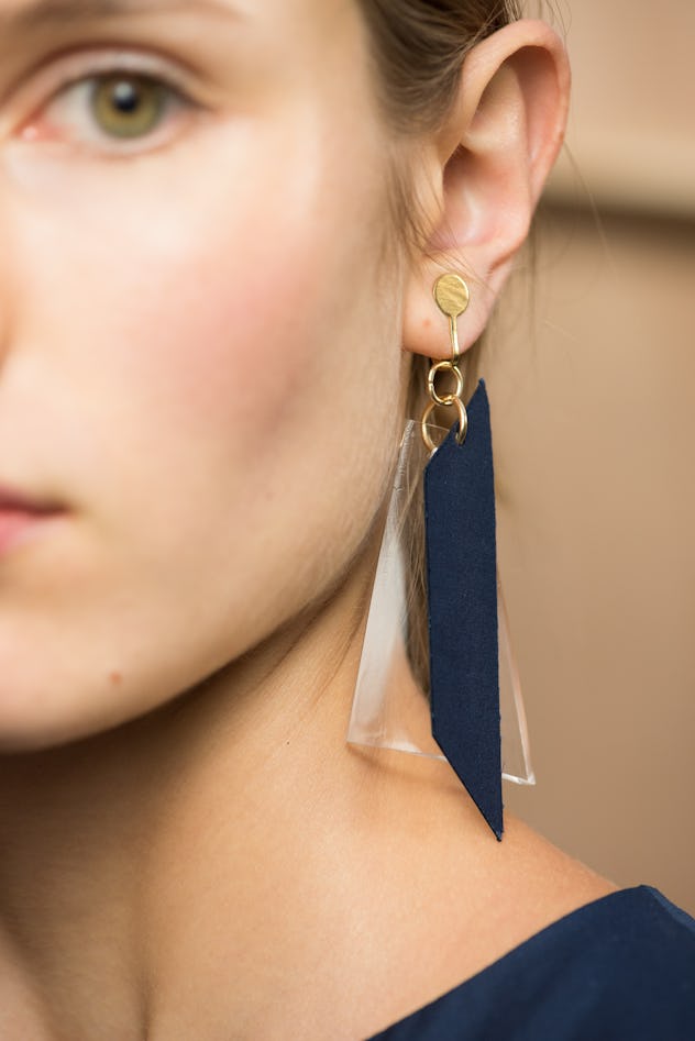 7 Things Your Ear Wax Can Tell You About Your Health