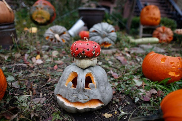 13 Spooky Fall Decorations You Can Buy From Etsy