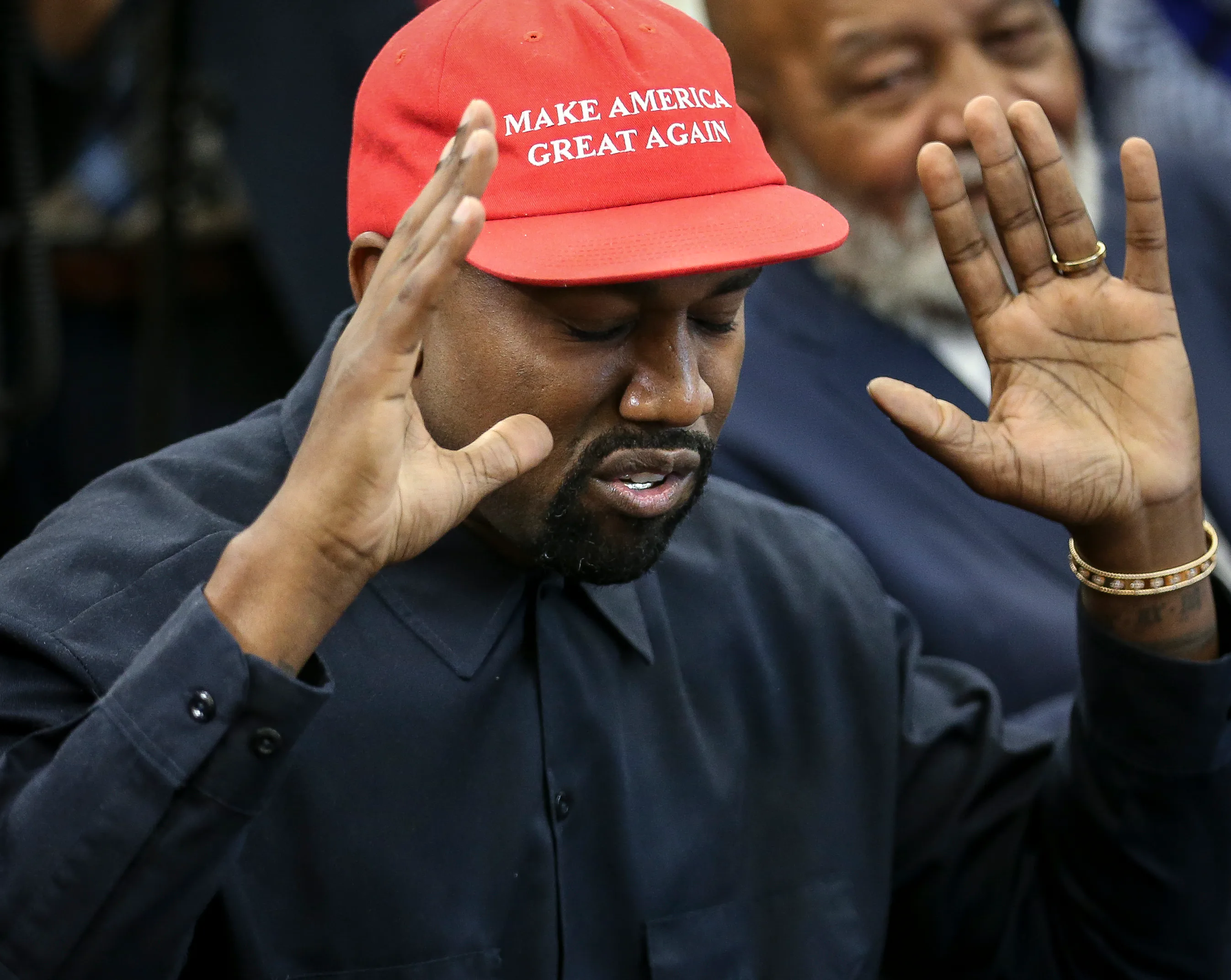 Sarah Huckabee Sanders' Photo With Kanye West In A MAGA Hat Has Led To ...