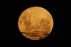 5 Positive Effects The Full Moon Has On Human Behavior