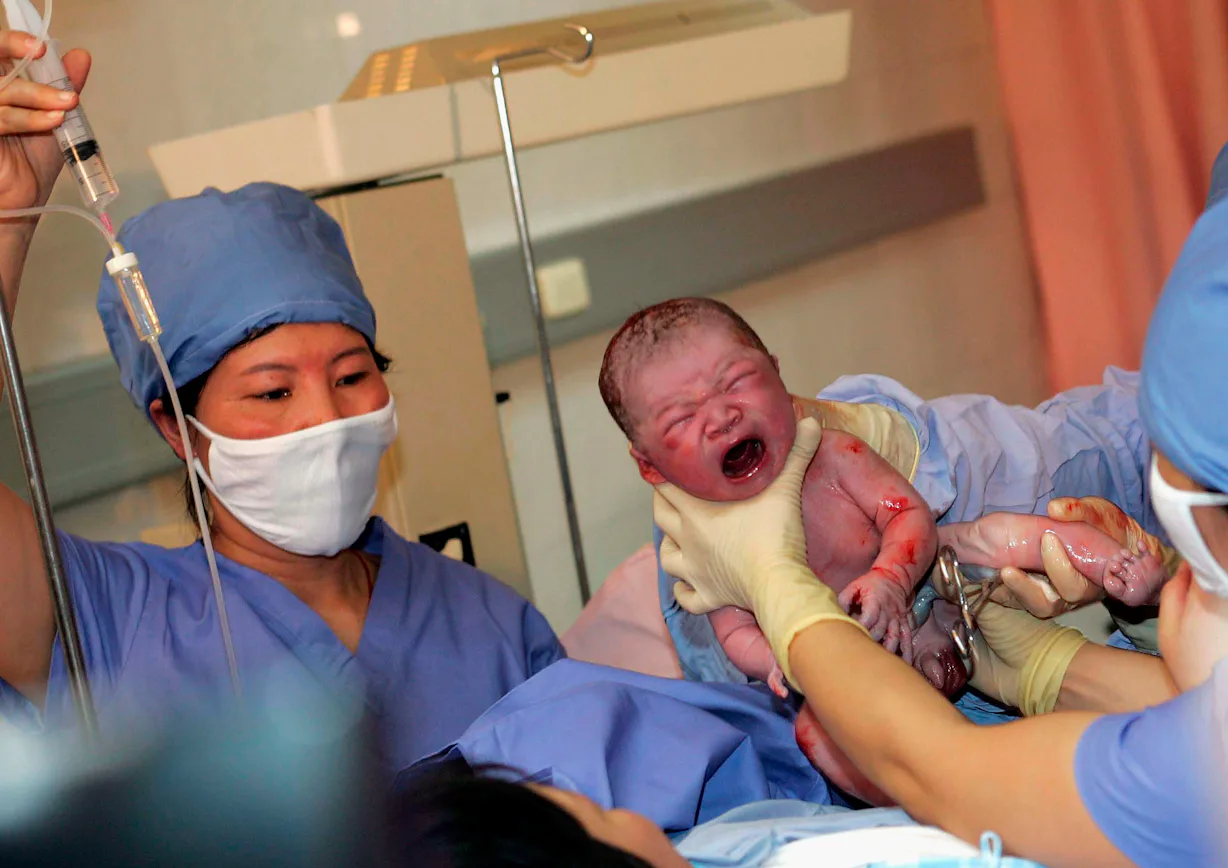 14 Quotes About Giving Birth That'll Empower You