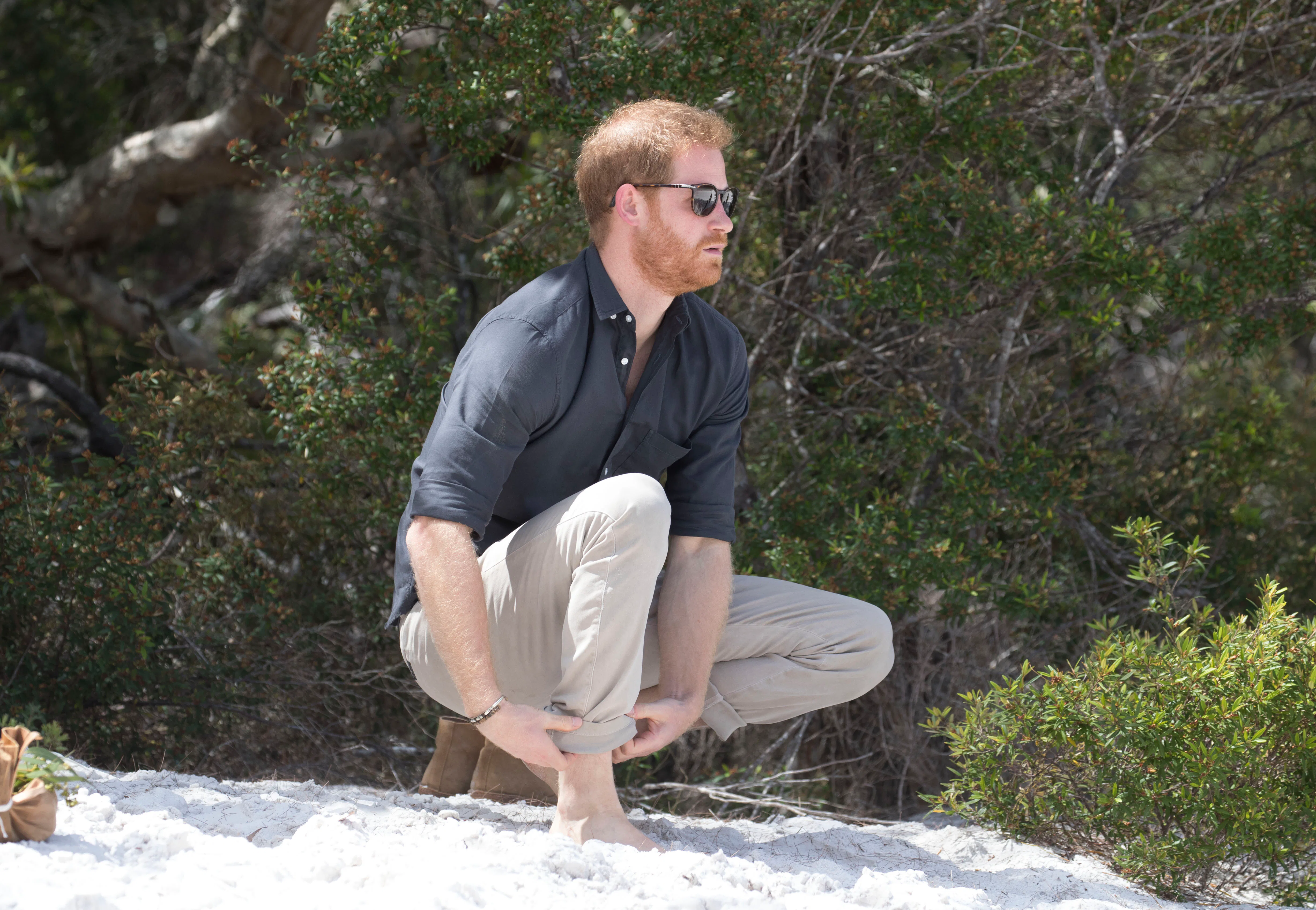 Prince Harry Wore A Sleep Tracker In Australia & Here’s How It Works