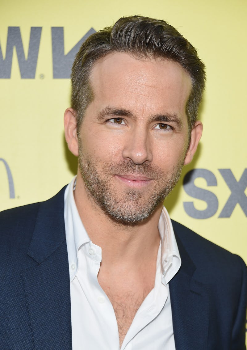 Ryan Reynold's Mr. Napkin Head Photo Has 'The Holiday' Fans Nostalgic ...