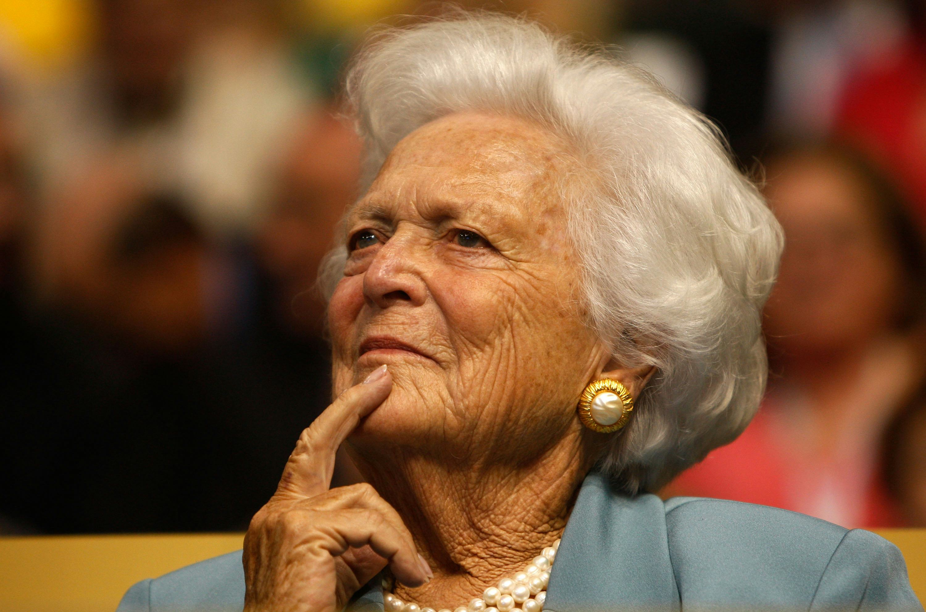 13 Photos Of Barbara Bush Through The Years That Reveal A Dynamic ...