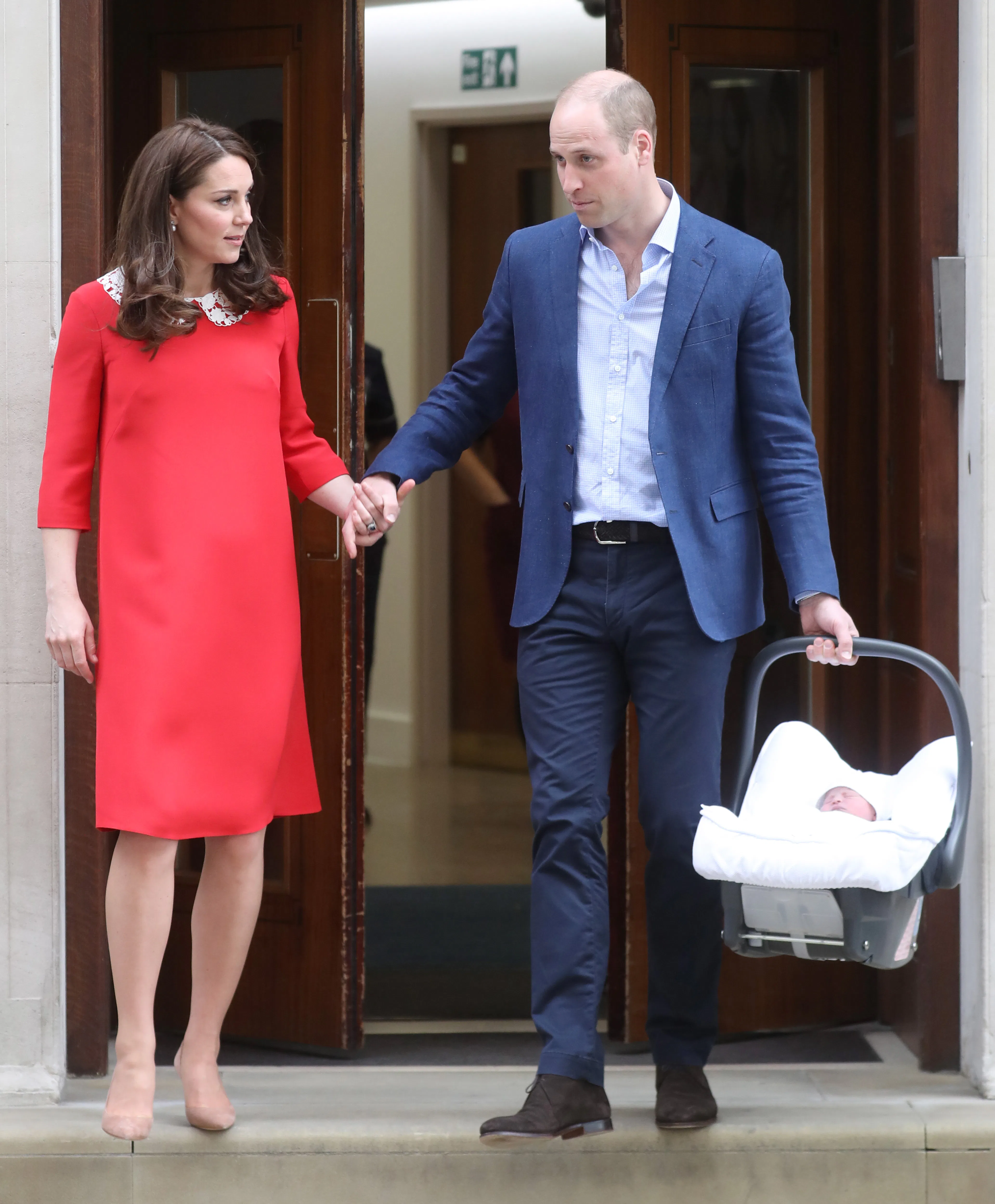 Photos Of Kate Middleton Leaving The Hospital All Three Times Show How ...