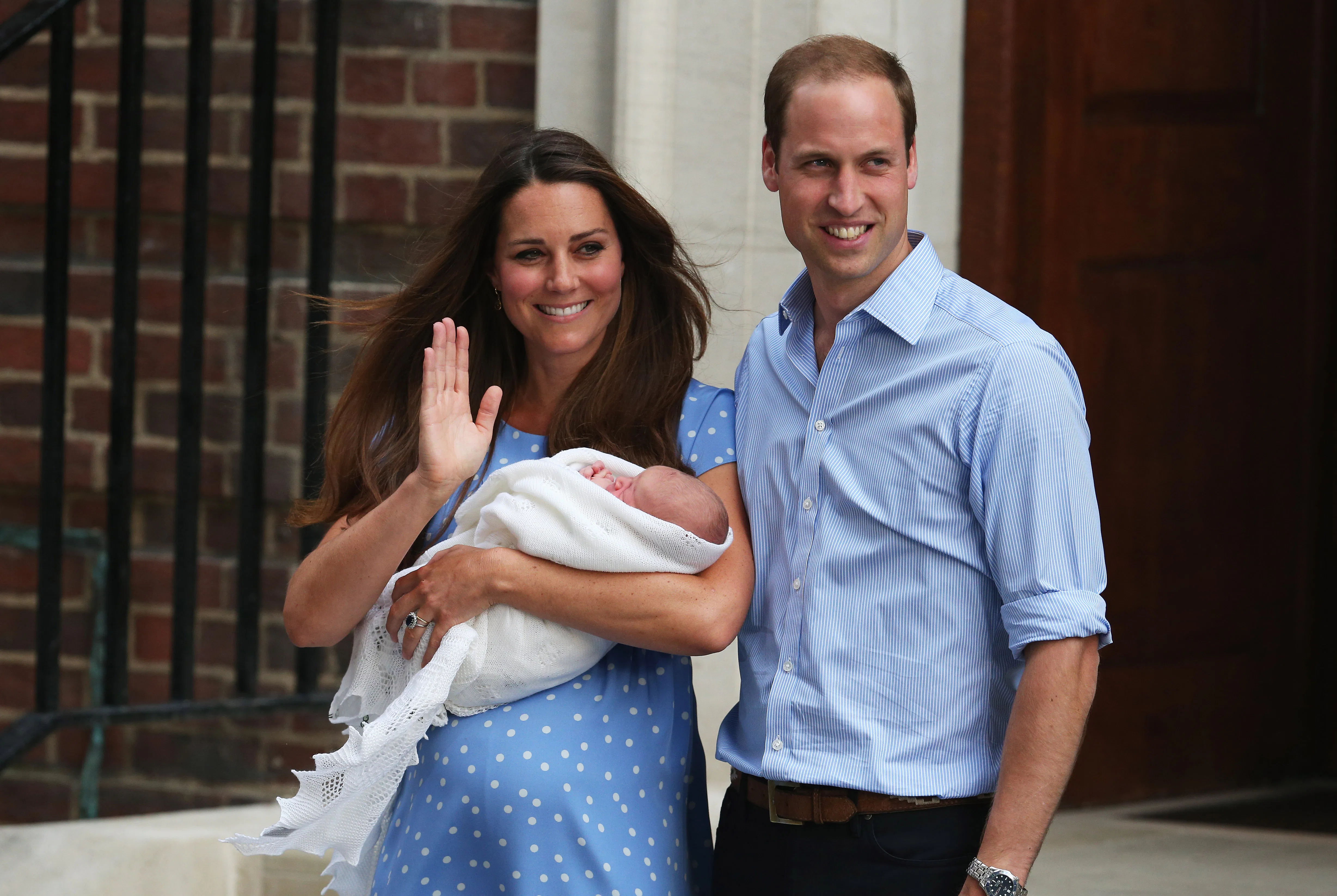 Photos Of Kate Middleton Leaving The Hospital All Three Times Show How ...