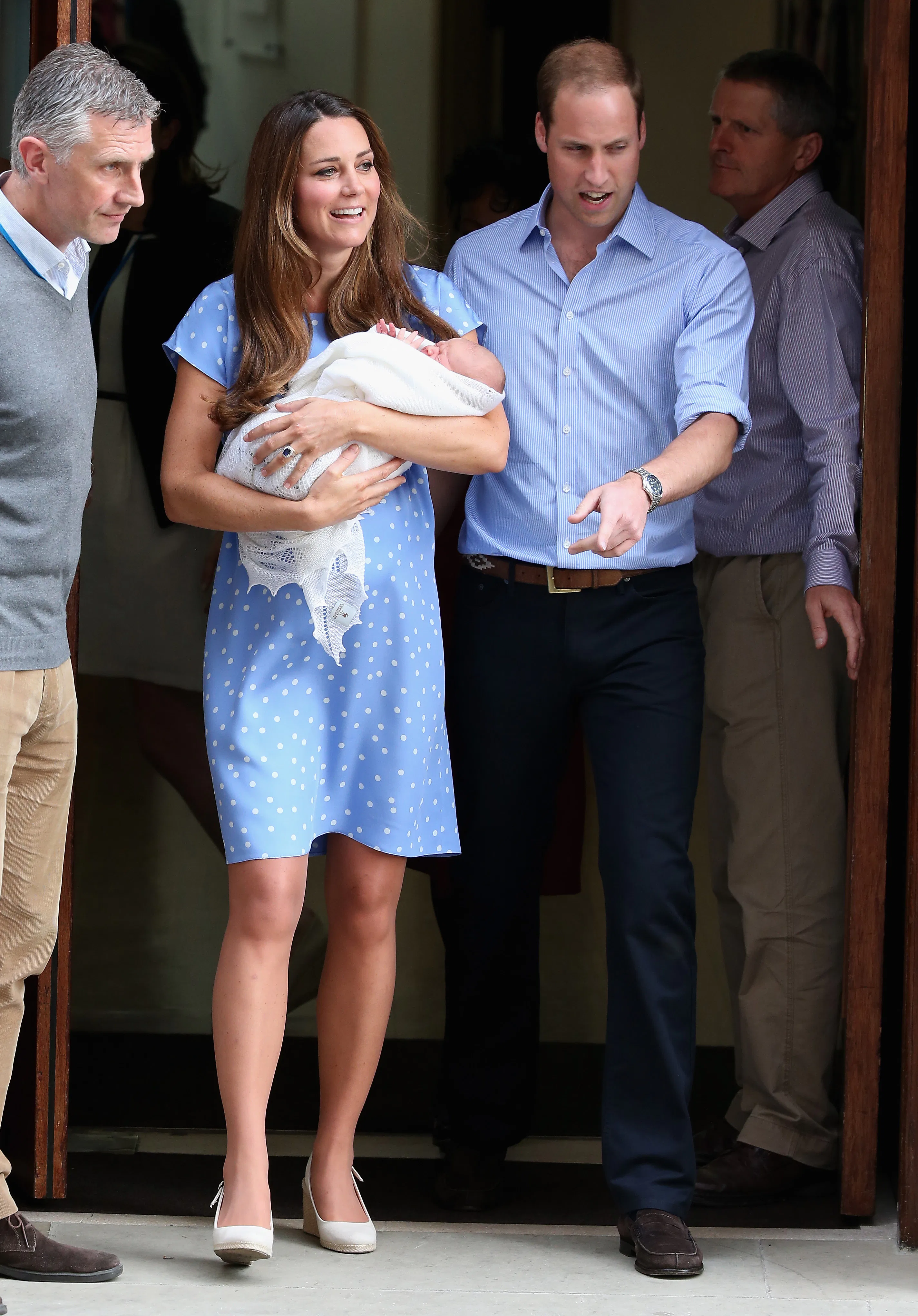Photos Of Kate Middleton Leaving The Hospital All Three Times Show How ...