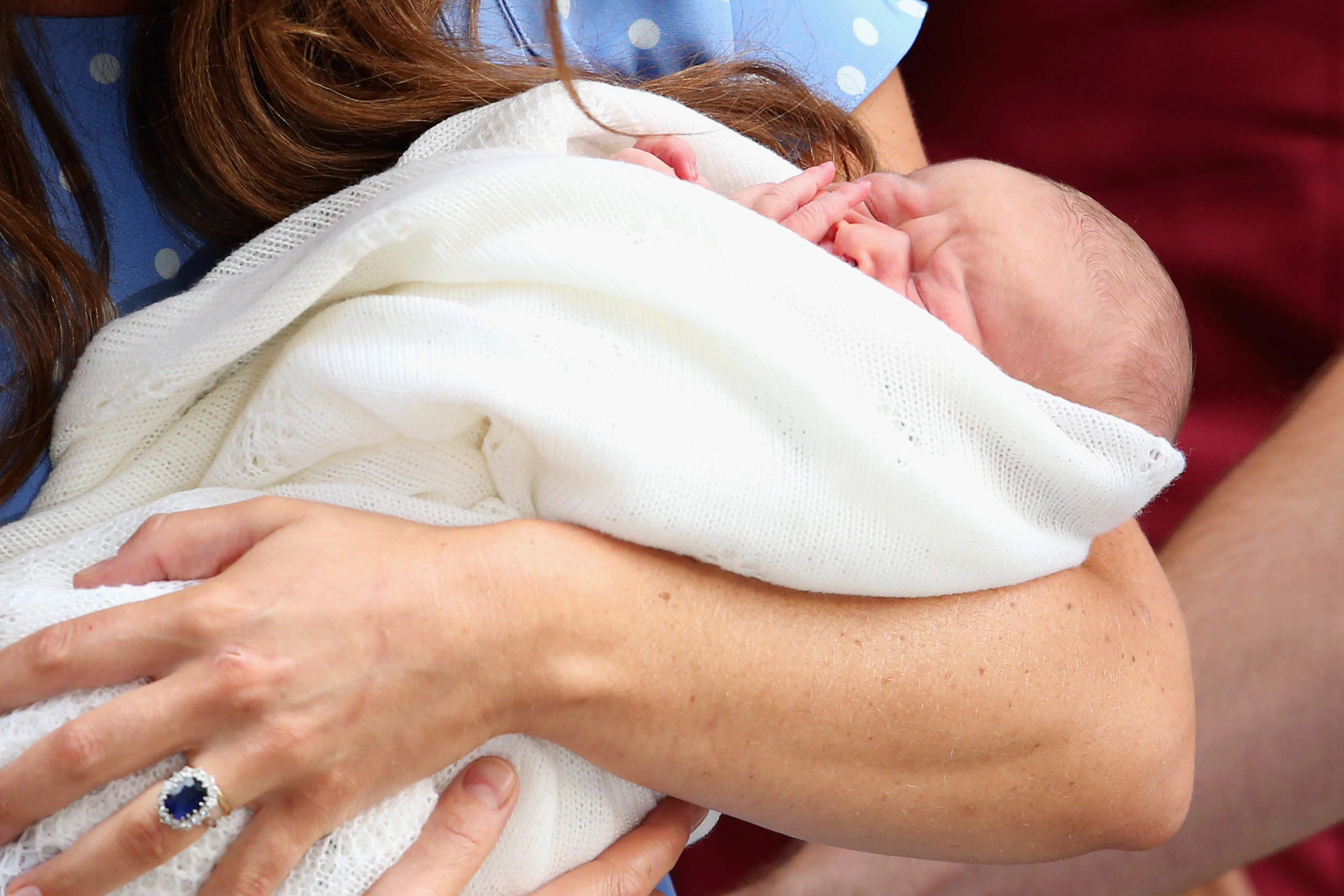 Photos Of Kate Middleton Leaving The Hospital All Three Times Show How ...