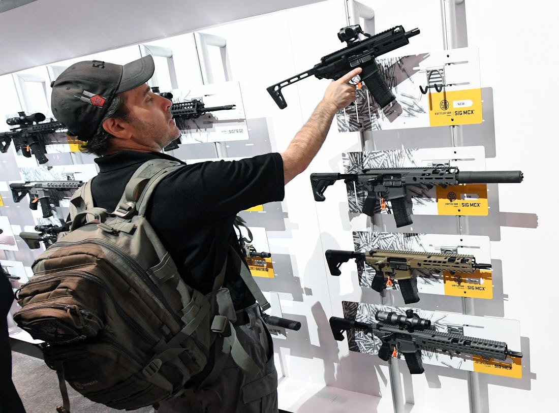 5 National Gun Registry Pros & Cons Show Why The Debate Is So Thorny