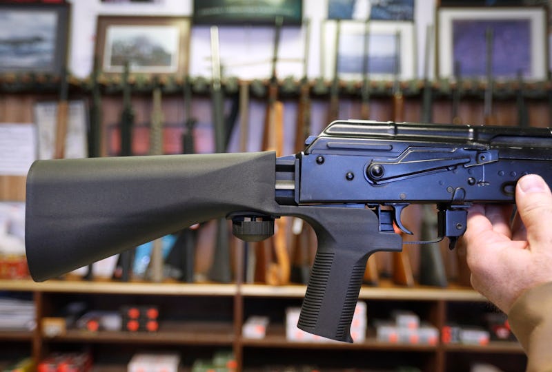 5 National Gun Registry Pros & Cons Show Why The Debate Is So Thorny
