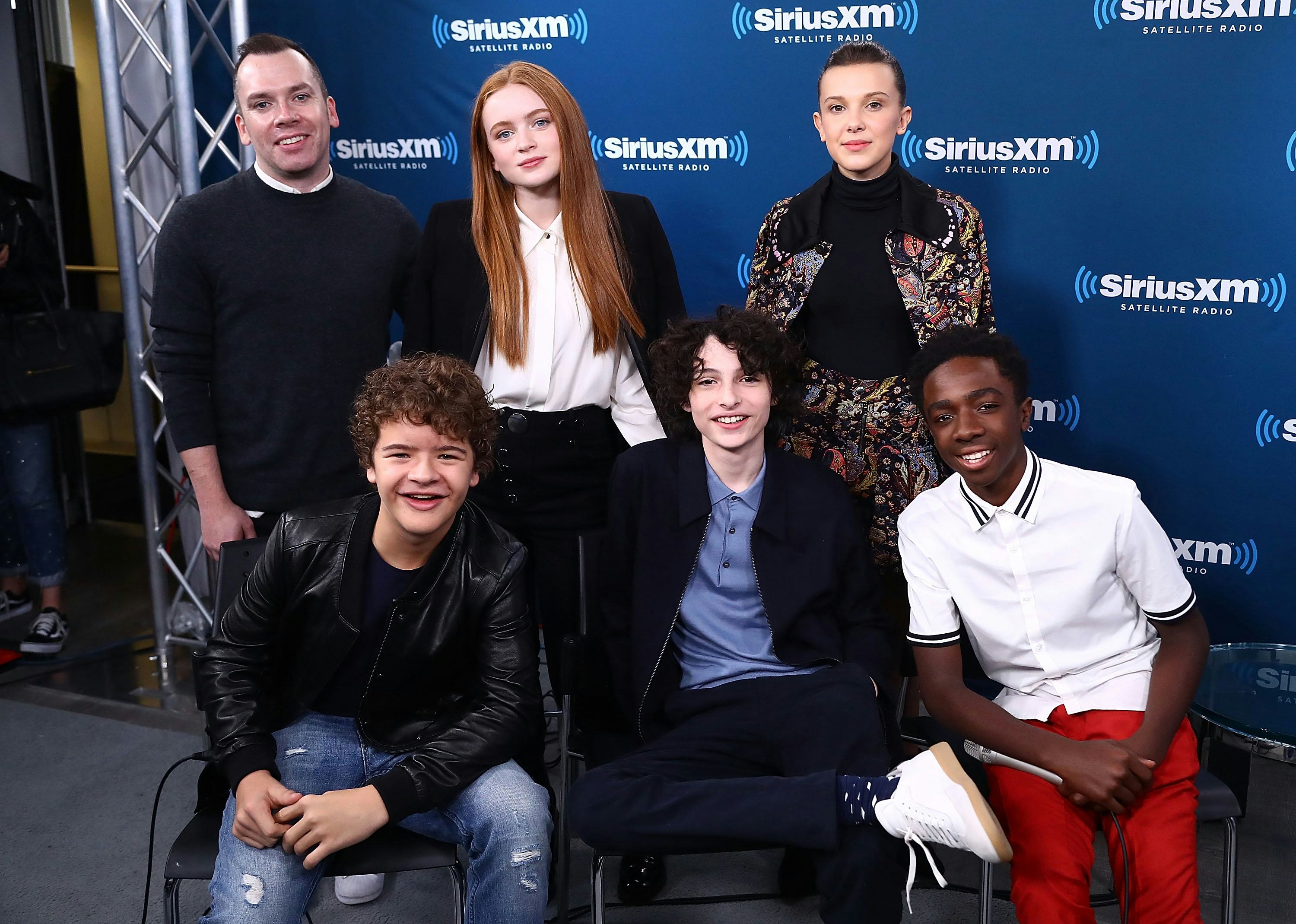 The Cast Of 'Stranger Things' Outfits At The 2018 MTV Movie & TV Awards ...