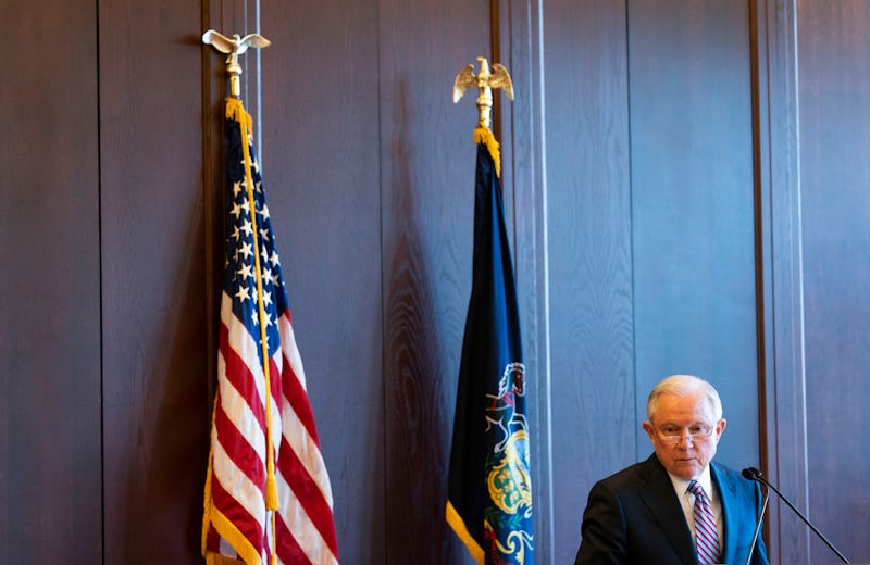 Chelsea Clinton's Response To Jeff Sessions' Family Separation Joke Is ...