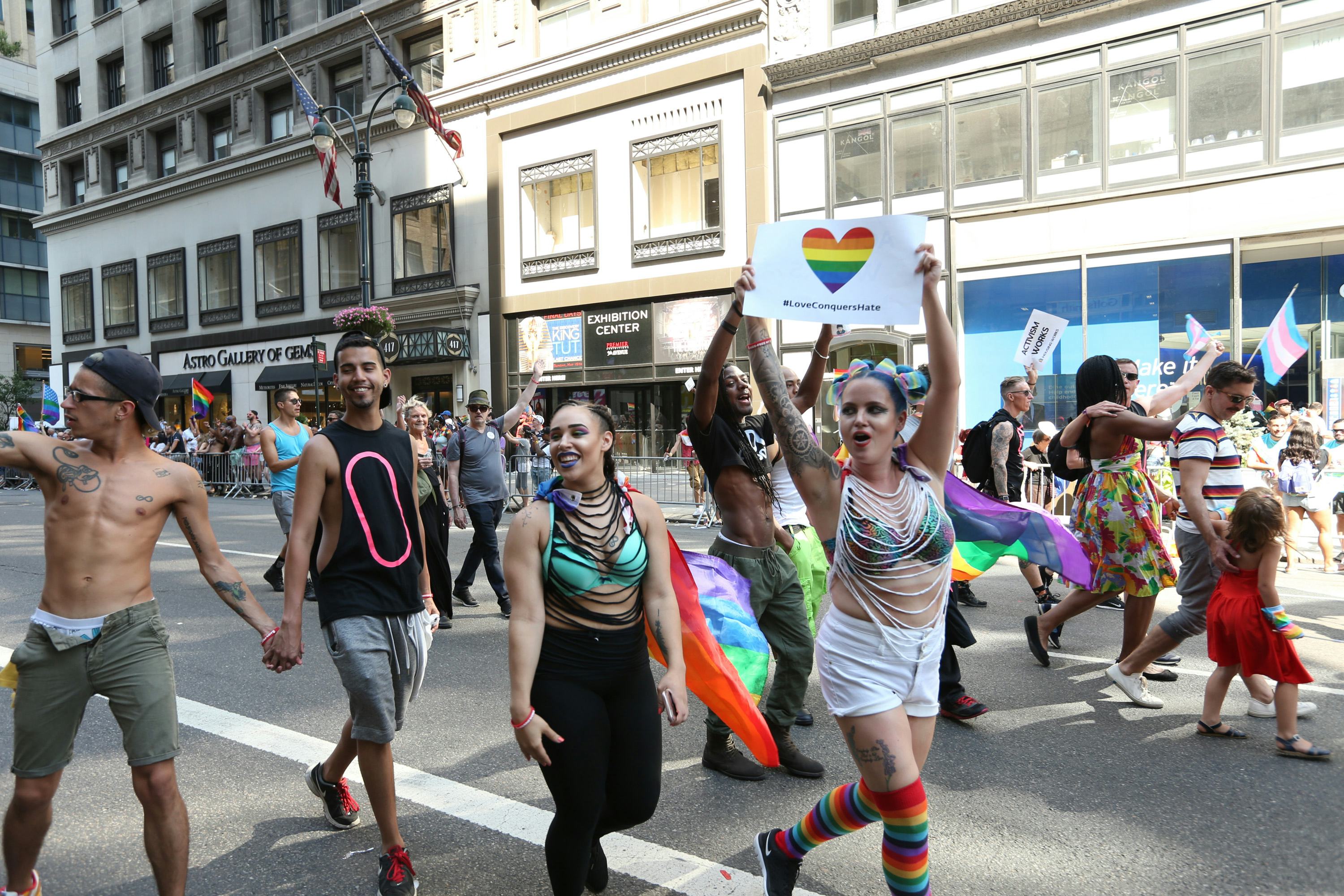 17 Pride Parade Routes For June 2018 Around The Country To Help You ...