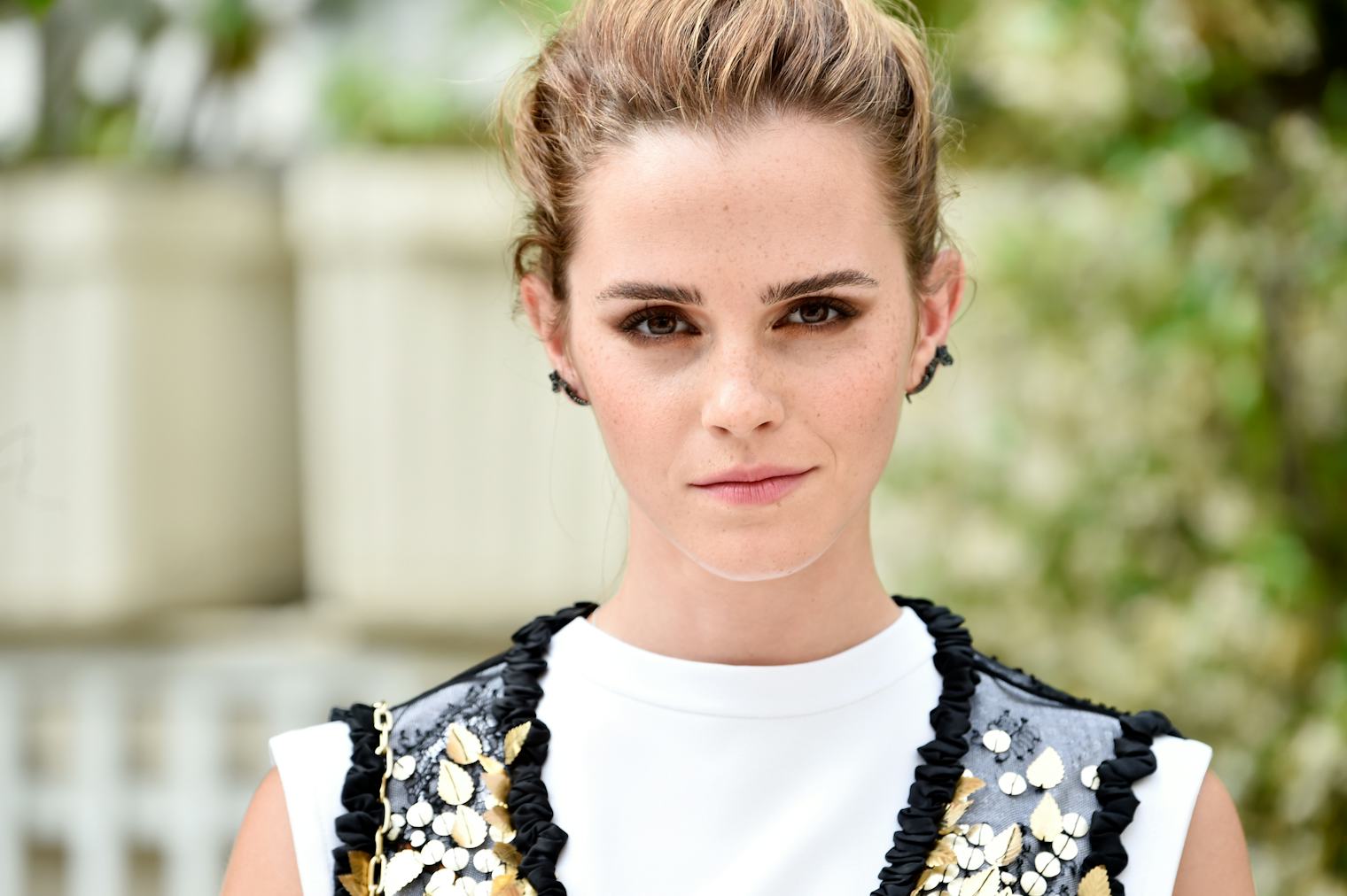 Resting Bitch Face Means Youre A Better Communicator According To Science