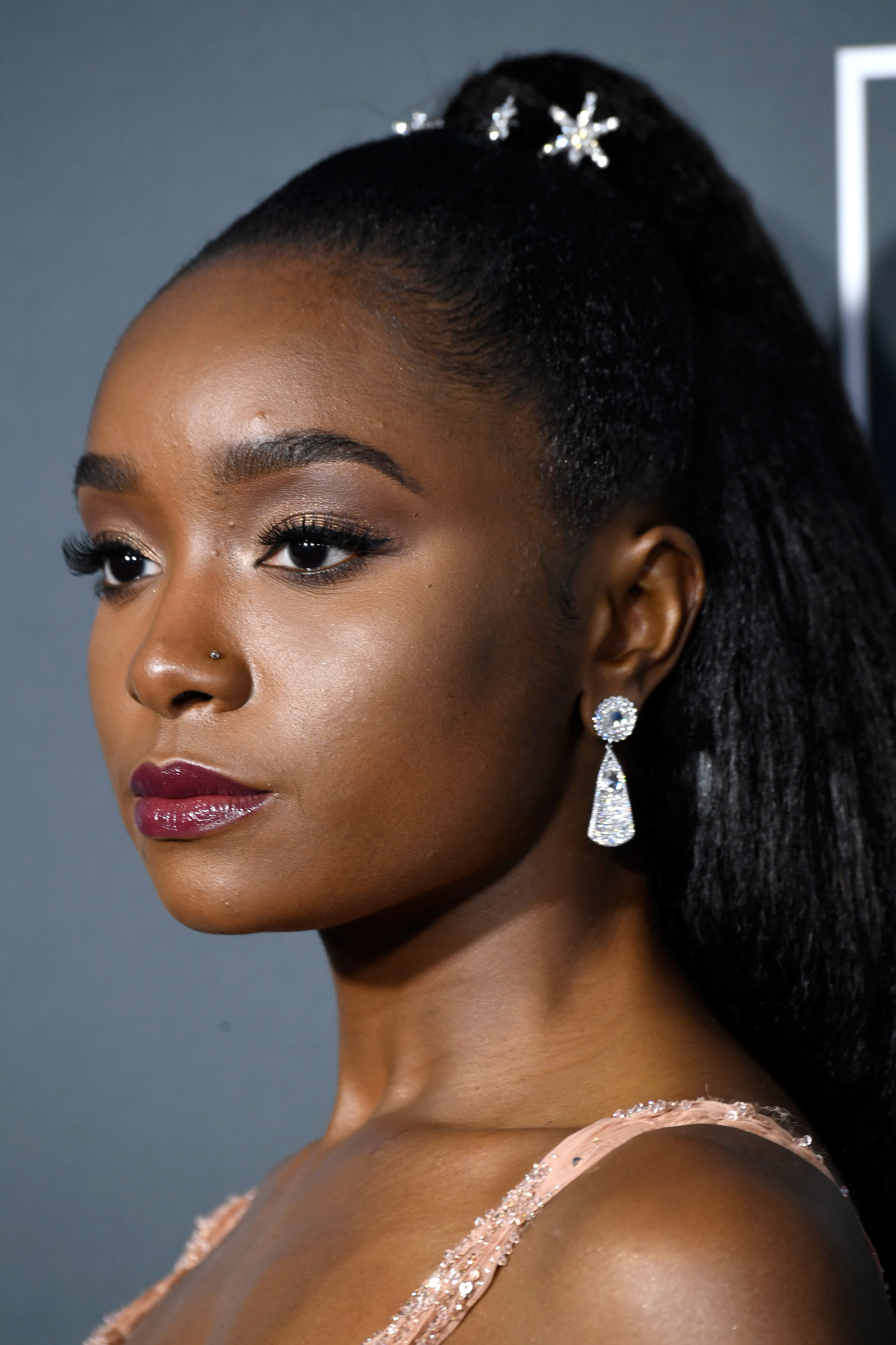 7 Winter Ponytail Ideas To Try When You’re Running Late For Work