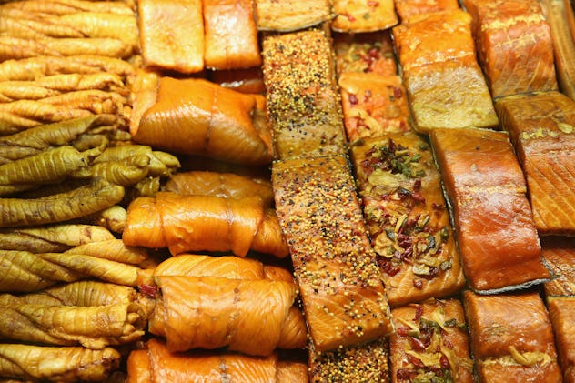 7 Foods That Help Your Brain, According To An Expert