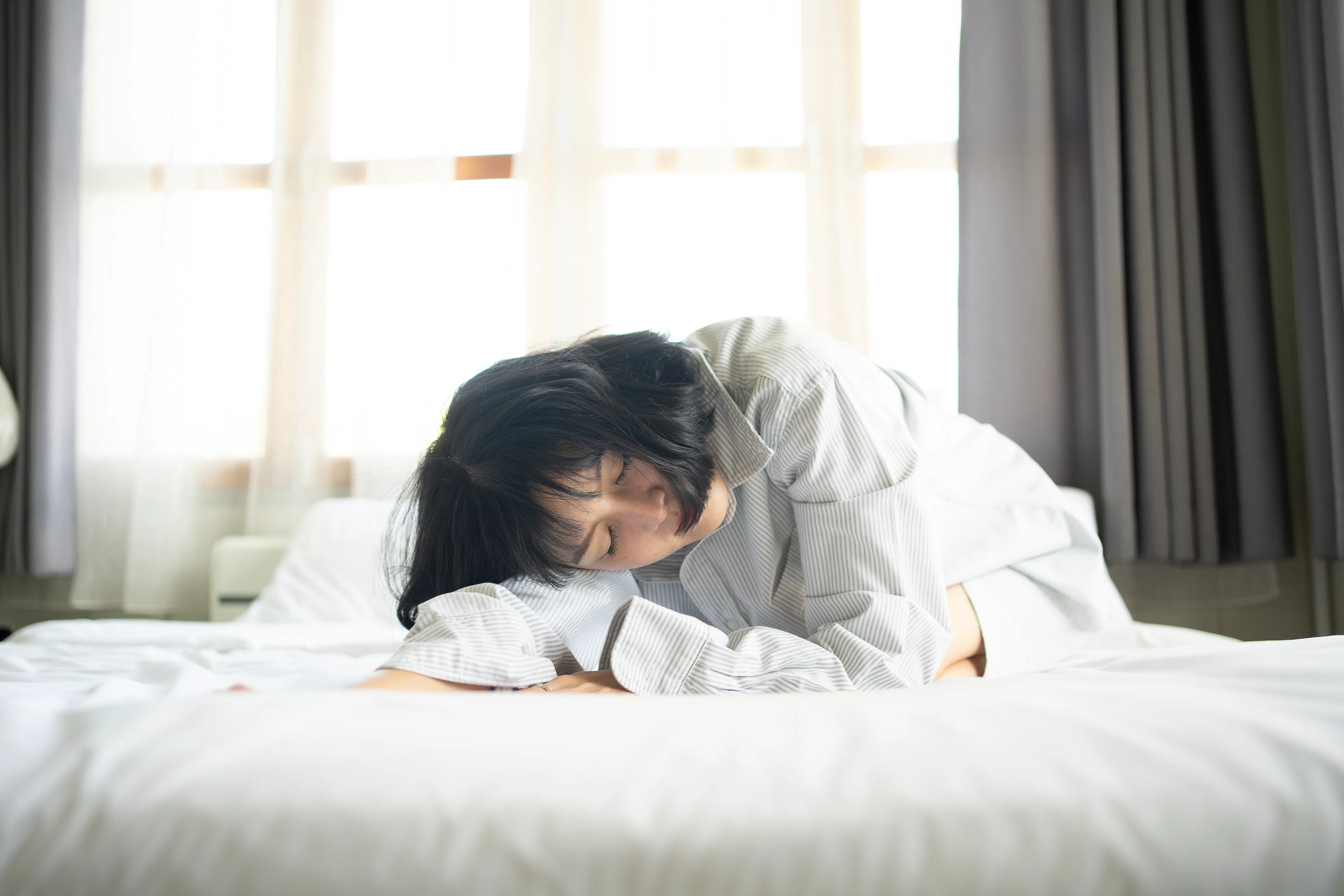 How Dry January Can Help Your Sleep, According To Experts