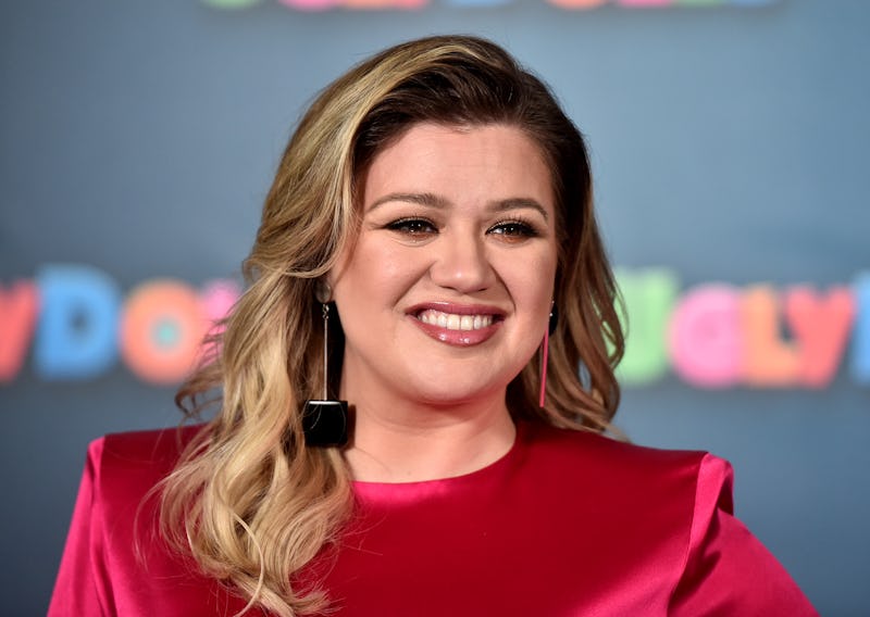 Kelly Clarkson Told Her Daughter That Anna & Elsa From 'Frozen' Weren’t ...