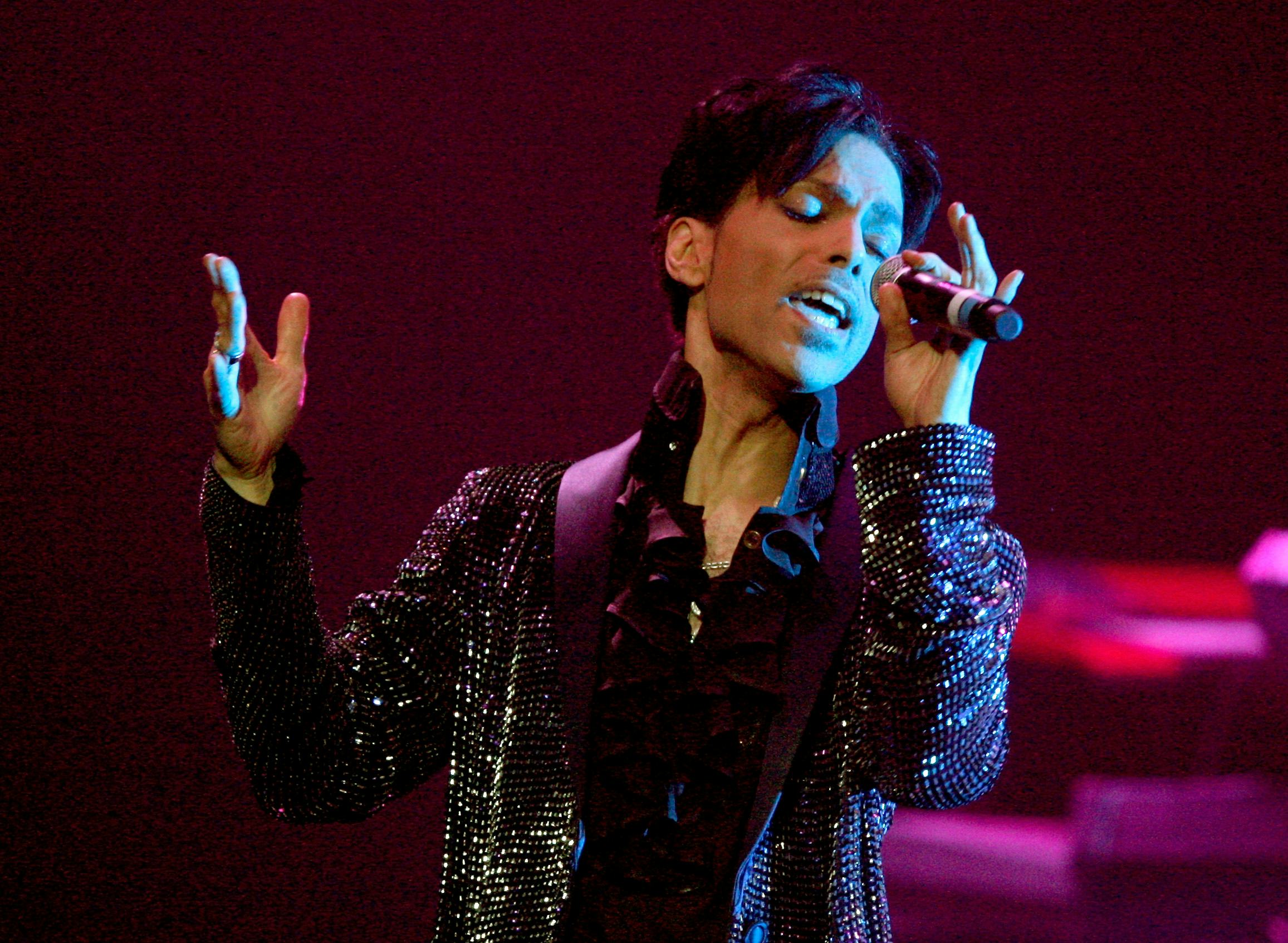 How Prince's 'Musicology' Proved He Would Never Let Anyone Else Define ...