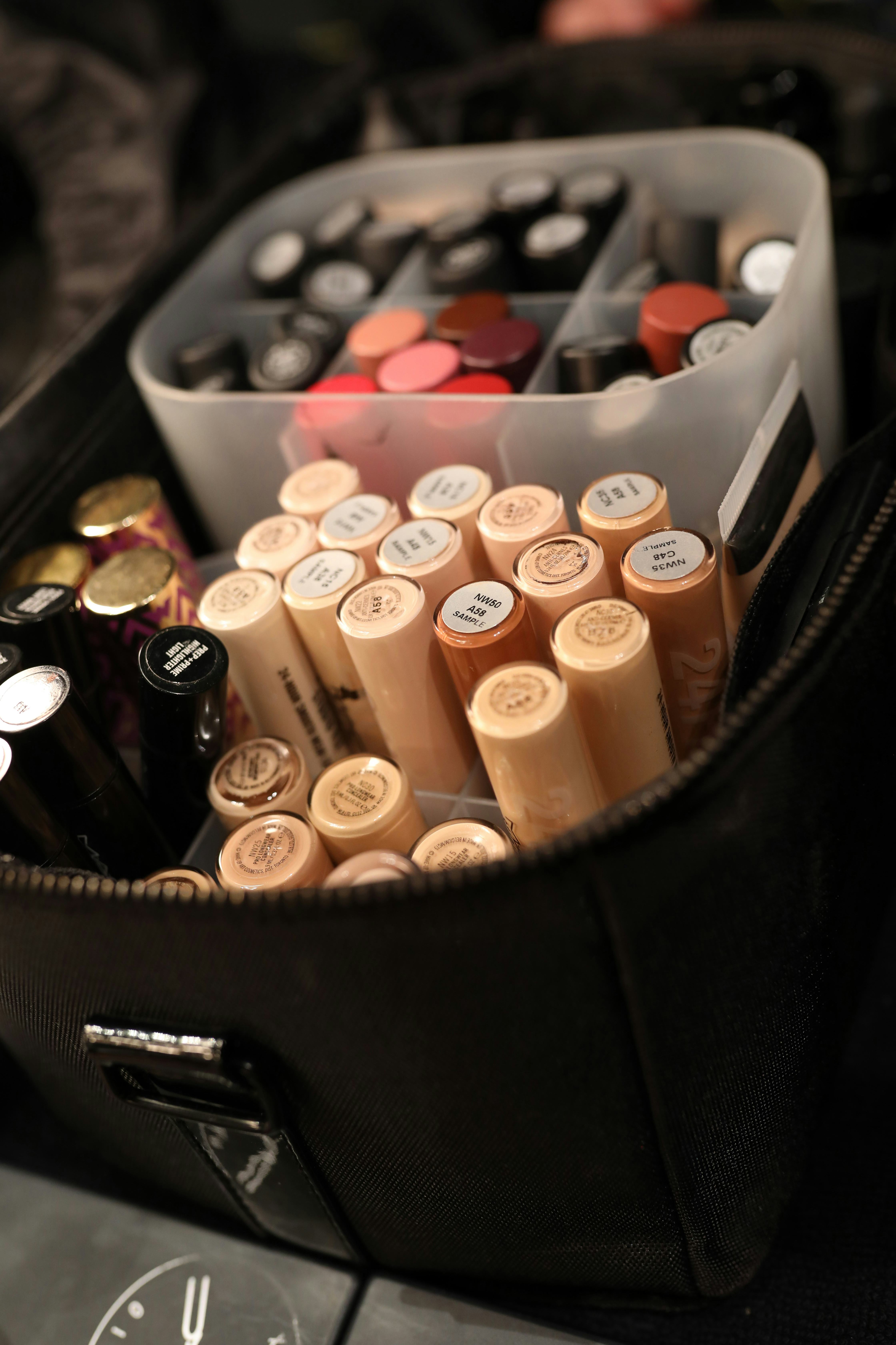 How To Tell If Your Makeup Is Expired So You Can Make Sure Your ...