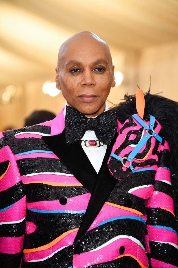 RuPaul's 2019 Met Gala Outfit Featured Lots Of Sparkles & An Enormous ...