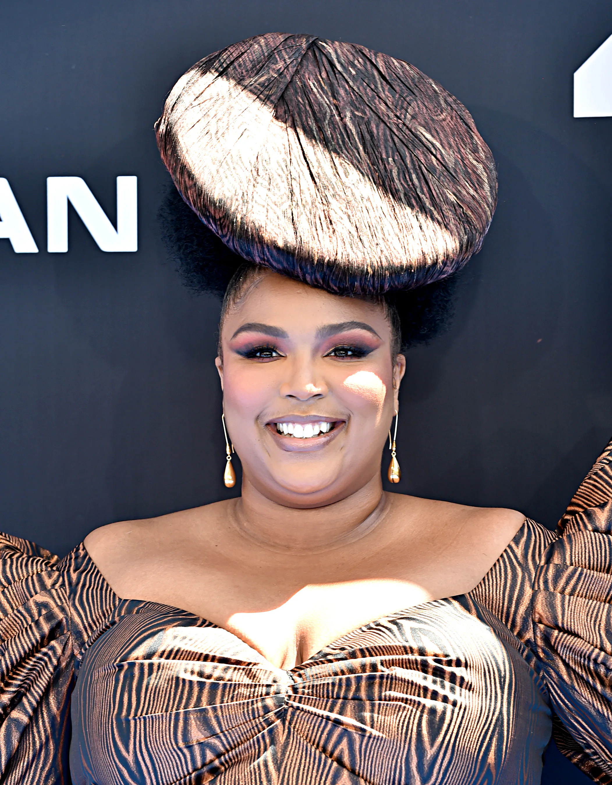 Lizzo's 2019 BET Awards Hair Was Styled To Perfection Using These $5 ...