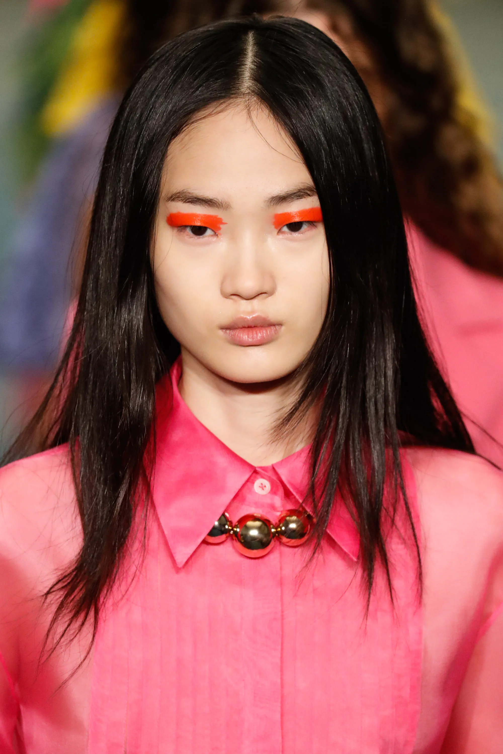 These Fall 2019 Makeup Trends Are Basically Straight Out Of HBO's ...